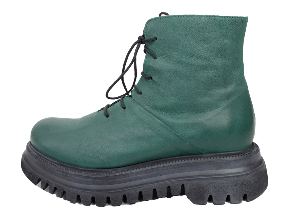 Lofina Leather Platform Boots | Mercy Vintage